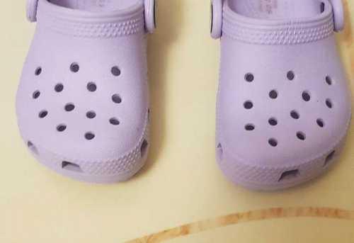 Детские шлепанцы crocs c6