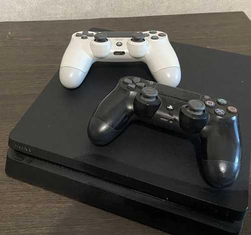 Sony PlayStation 4 Slim, 500 гб, 2 геймпада