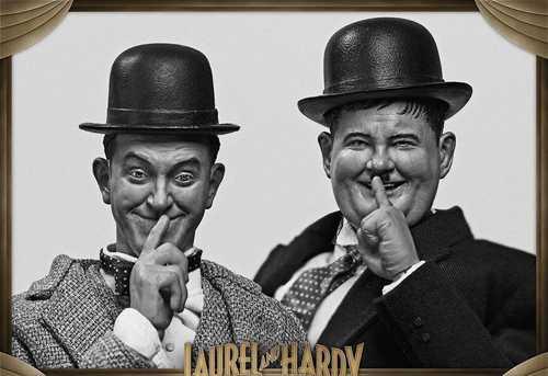 Stan Laurel and Oliver Hardy (Classic Suits)