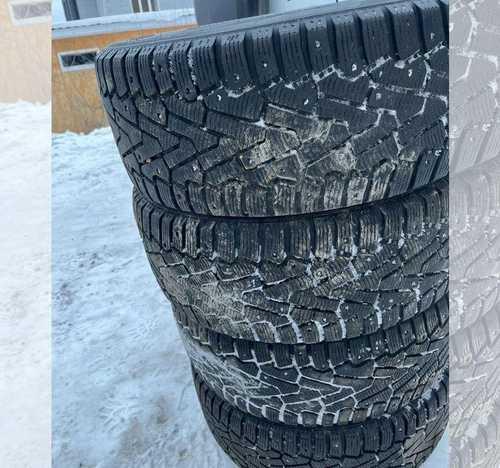 Pirelli Ice Zero 245/45 R17 94