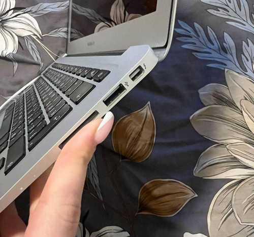 Macbook air 13 первое поколение