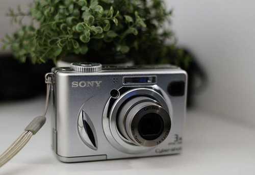 Цифровой фотоаппарат Sony DSC-W7