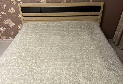 Кровать двухспальная 160 200 деревянная с матрасом
