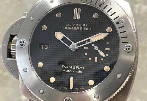 Часы Panerai Luminor Submersible PAM 569 Панерай
