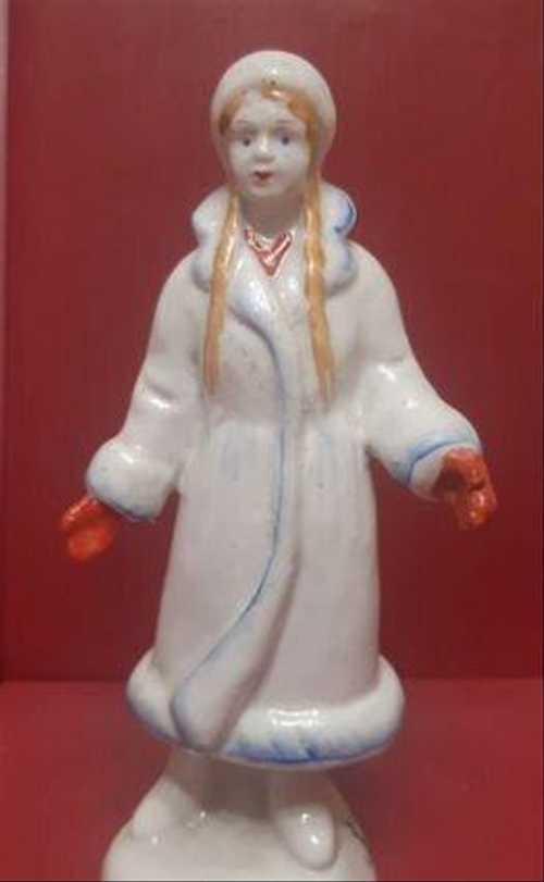 Фарфоровая статуэтка "Снегурочка" Бронницы 1950-е