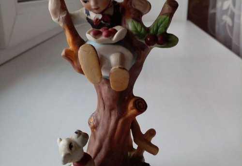 Статуэтка "Девочка на дереве" La Medea Италия