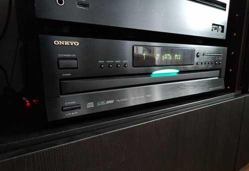 CD плеер Onkyo DX C390