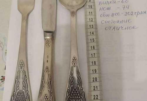 Серебрянные вилки ложки ножи посуда