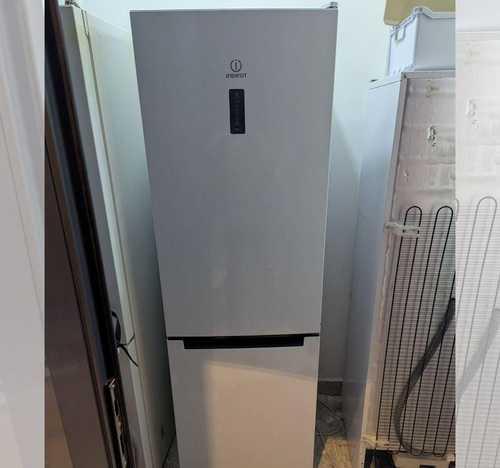 Холодильник Indesit no Frost