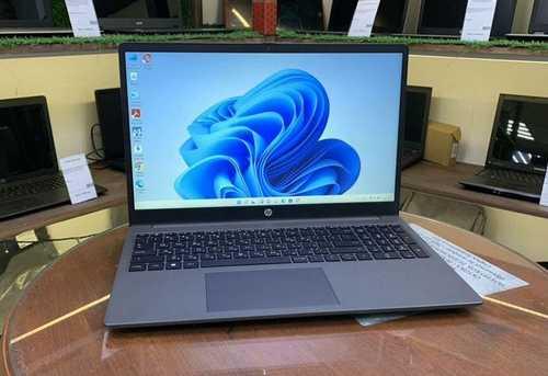 Современный свежий ноутбук HP