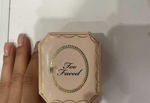 Too faced хайлайтер