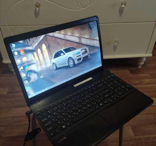 Sony vaio i3/4gb/15.6 диагональ
