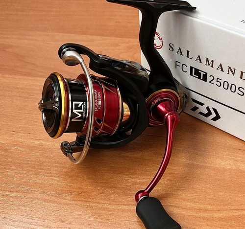 Daiwa 22 Salamandura FC LT 2500S (21 Caldia)