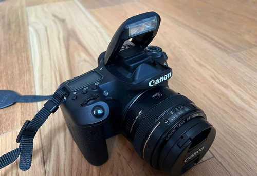 Зеркальный фотоаппарат новый Canon EOS 77D