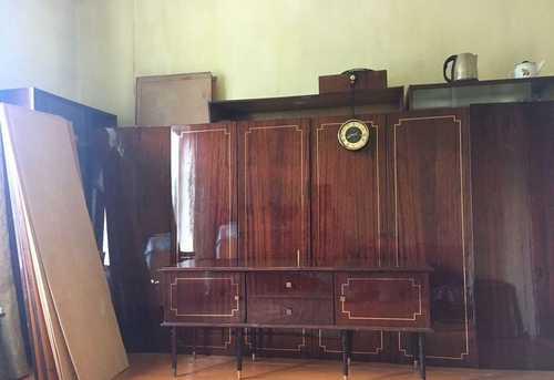 Продам деревяную старинную мебель