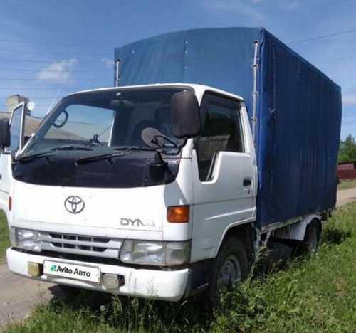 Полный комплект фар и фонарей на Toyota Dyna