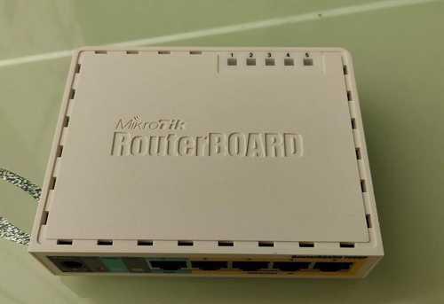 Маршрутизатор MikroTik routerboard 750up