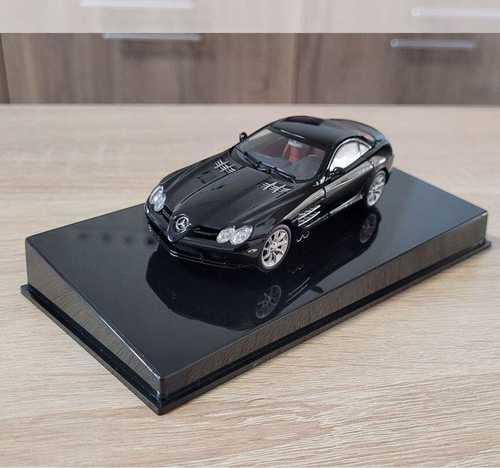 Mercedes-Benz SLR McLaren 1/43 AutoArt