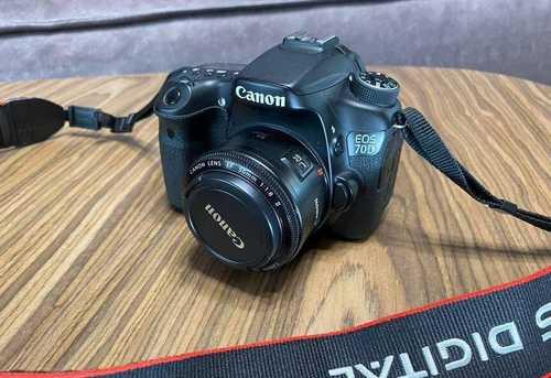 Canon EOS 70D с объективом