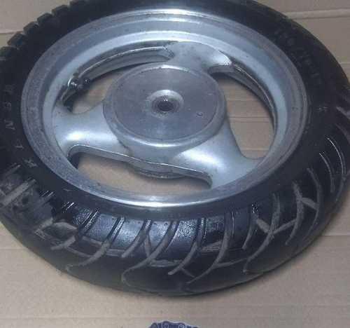 Задние колесо r12 на 157qmj