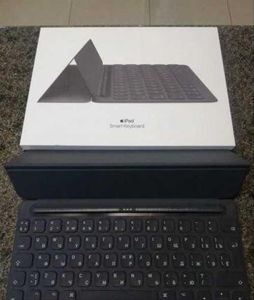 Клавиатура iPad Smart Keyboard