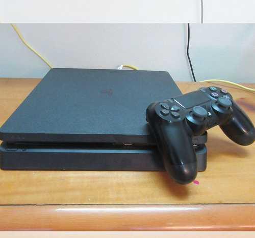 Sony playstation 4 slim