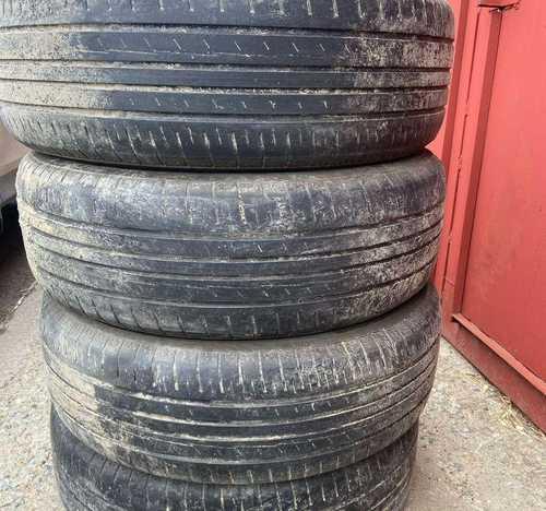 Yokohama BluEarth AE50 215/65 R17