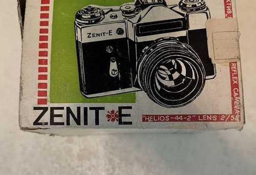 Зеркальный фотоаппарат Зенит- Е