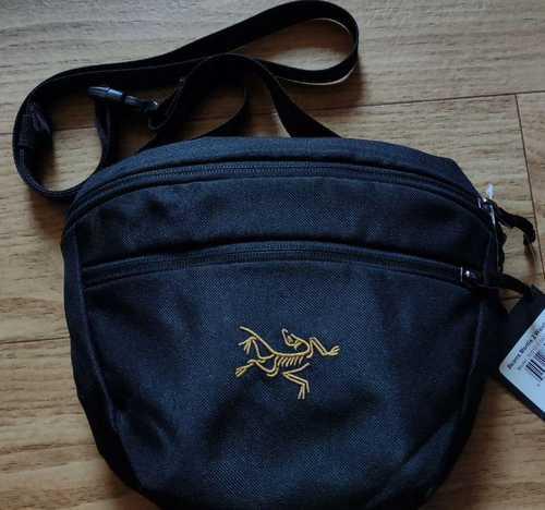 Сумка Arcteryx mantis 2 мессенджер бананка