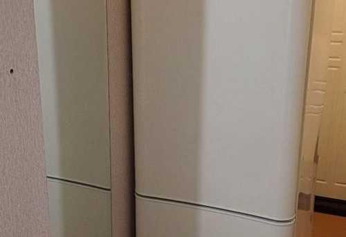 Холодильник бу indesit CA140G