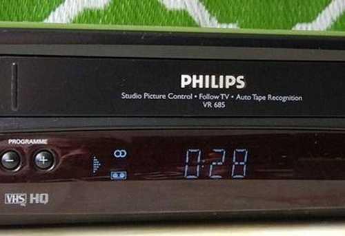 Видеомагнитофон Philips VR685/58 HI-FI Stereo