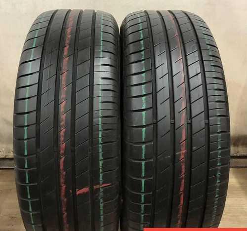 Goodyear EfficientGrip Performance 215/55 R17 94V