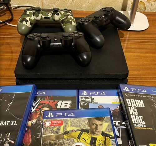Sony PlayStation 4 Slim, 500 гб, 3 геймпада