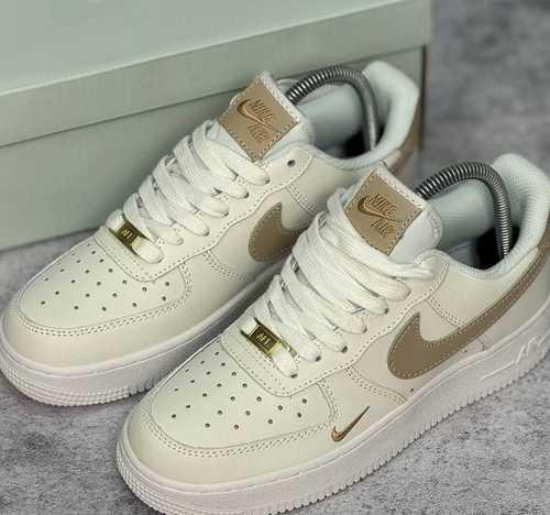 Кроссовки женские Nike Air Force 1