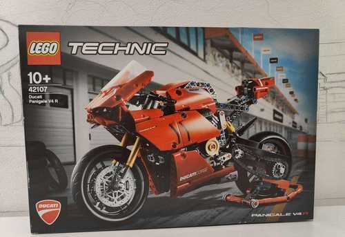 Конструктор Lego Technic 42107