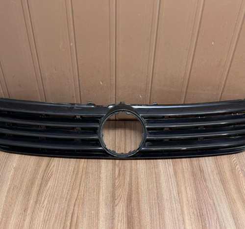 Решетка радиатора passat b5