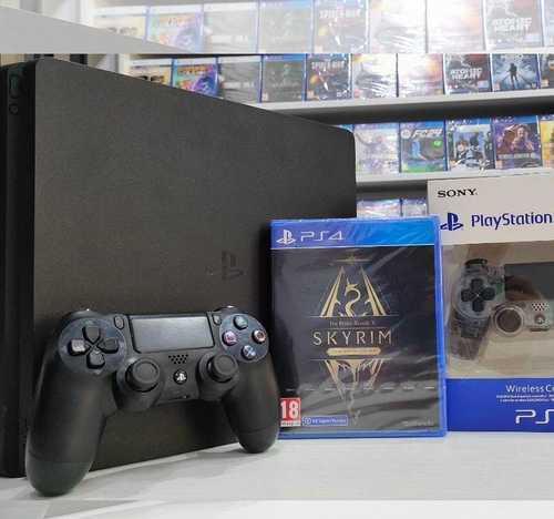 Sony PS4 Slim + 2 джойстика и 95 игр