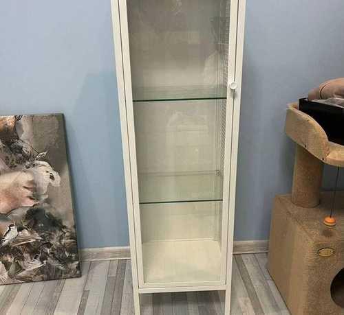 Шкаф со стеклянными дверцами IKEA baggebo