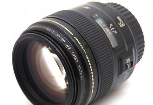 Canon EF 85mm f/1.8 USM (8233)