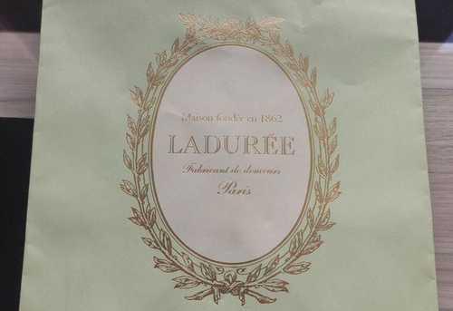 Брендовый пакет кондитерской Laduree