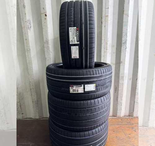 Yokohama Advan Sport V107E 275/35 R23 и 315/30 R23 111Y