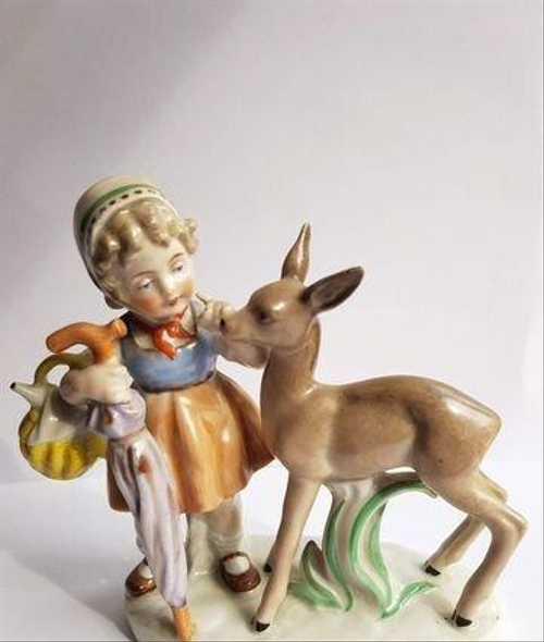 Статуэтка Девочка с олененком, Германия