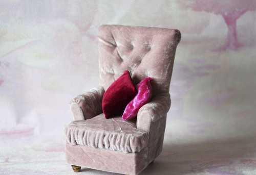 Кресло для кукол формата Барби