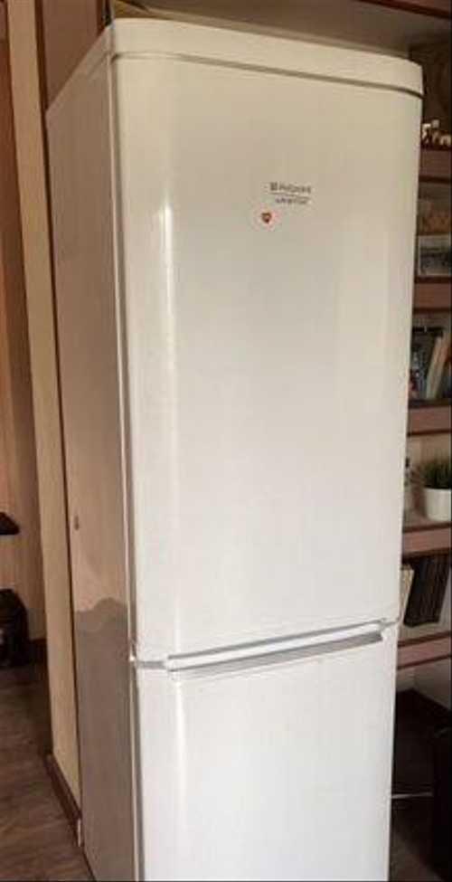 Холодильник Аристон бу
