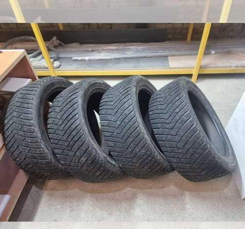 Goodyear Ultragrip Ice Arctic 275/45 R20