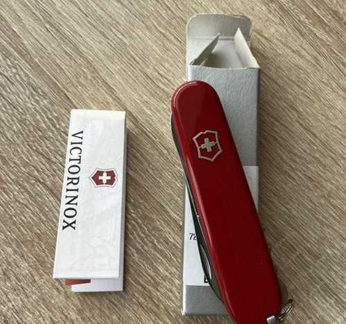 Нож складной Victorinox Compact 1.3405