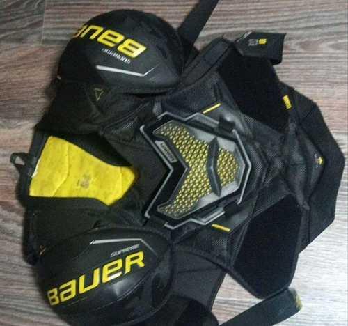 Нагрудник хоккейный Bauer Supreme M3 SR