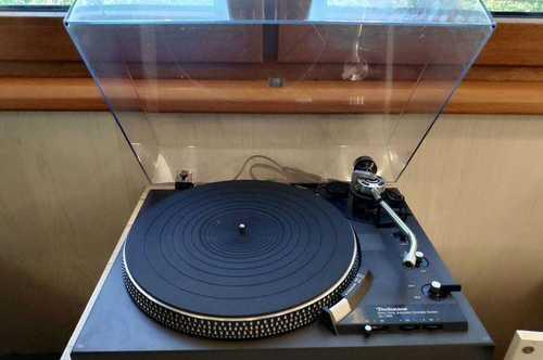 Technics SL-1900 проигрыватель винила