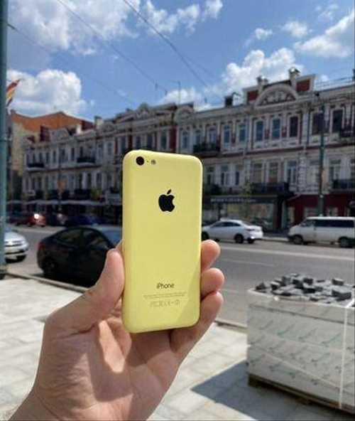 iPhone 5c yellow с трещиной в наличии рабочий