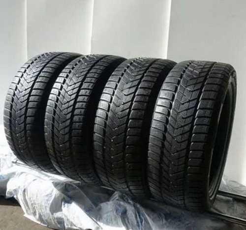 Pirelli Winter Sottozero 3 235/35 R19